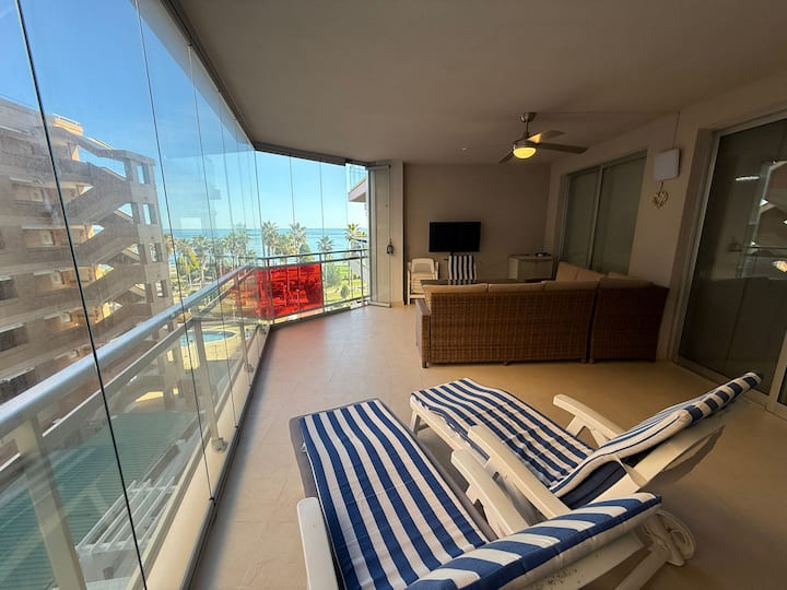 M404- Mondrian World, Sofisticado - Servhouse - Benicàssim