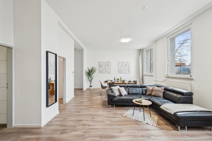 Fair | Airport | 6 Beds - Nuremberg