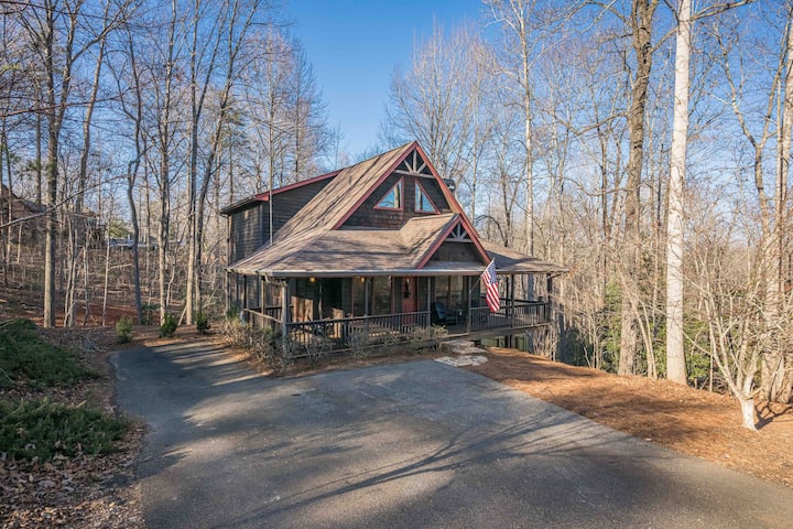 Cozy Dahlonega Cabin W/ Hot Tub - Dahlonega, GA