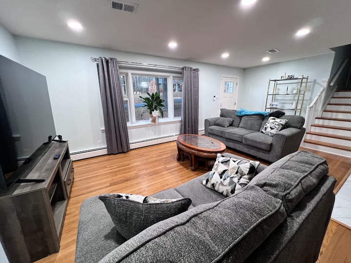 Sonny & Shirley's
(4 Bedrooms, 2.5 Bathrooms) - Chesterfield, VA