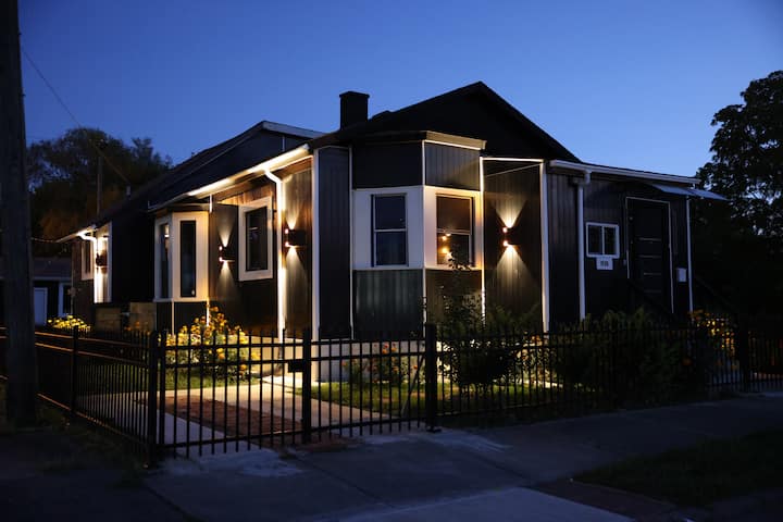 Motorcity Haven In The Heart Of Downtown Detroit - Detroit, MI