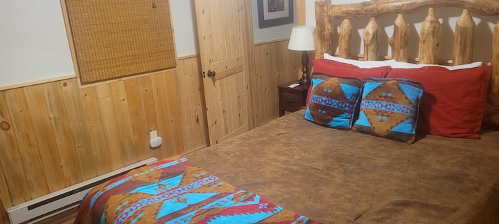 Reunion Lodge - Grand Lake, CO
