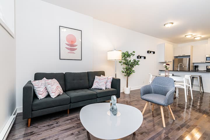 Brand New 2br In The Heart Of Plateau Mont-royal - Montréal, QC