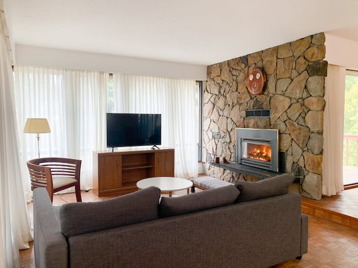 Central Squamish | 3 Bed/2 Bath Home | Sleeps 7 - Squamish