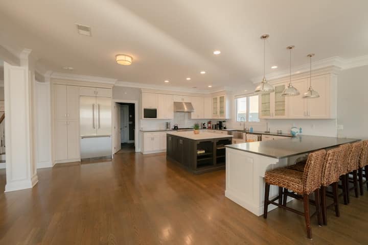 Beautiful Beach House - Long Branch, NJ