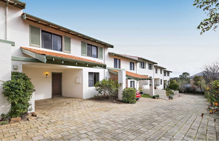 Charming South Perth Bungalow - Fremantle