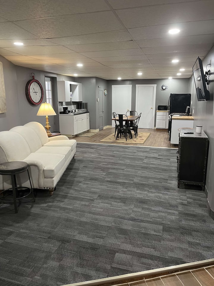 First Story Apartment In Buffalo - Buffalo, NY