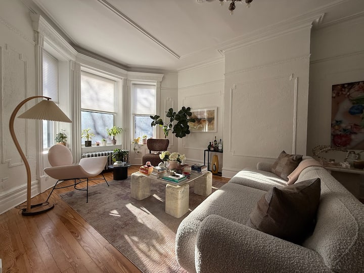 Brooklyn Brownstone Living - Women Only - New York City
