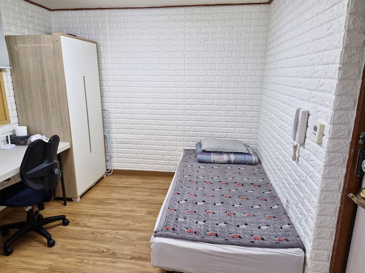 낙성대역3분거리 역세권숙소 308 - Seoul