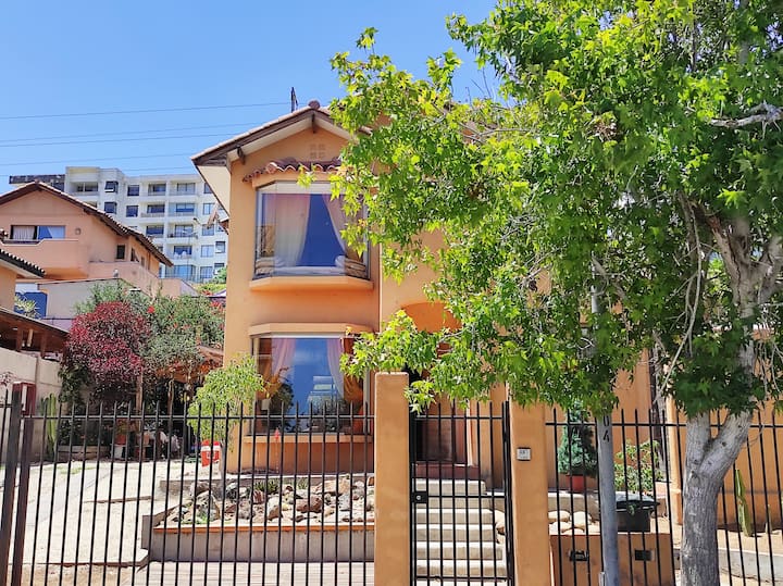 Bella Casa Familiar En La Serena, Gran Ubicación - Coquimbo