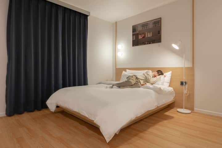 [아늑 천안역1호] 스탠다드 #퀸사이즈베드 #스마트Tv #4성급 호텔침구 #천안역10분 - 온양5동