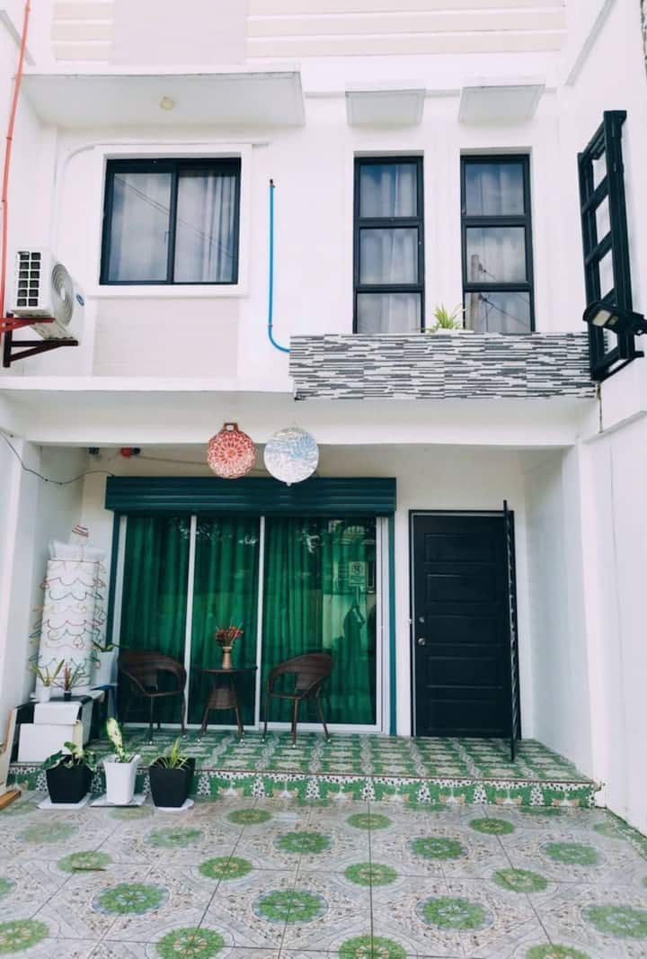 De Richness Airbnb - Tagbilaran City