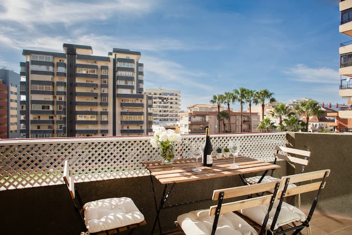 Primera Linea, Puerto Fuengirola - フエンヒロラ