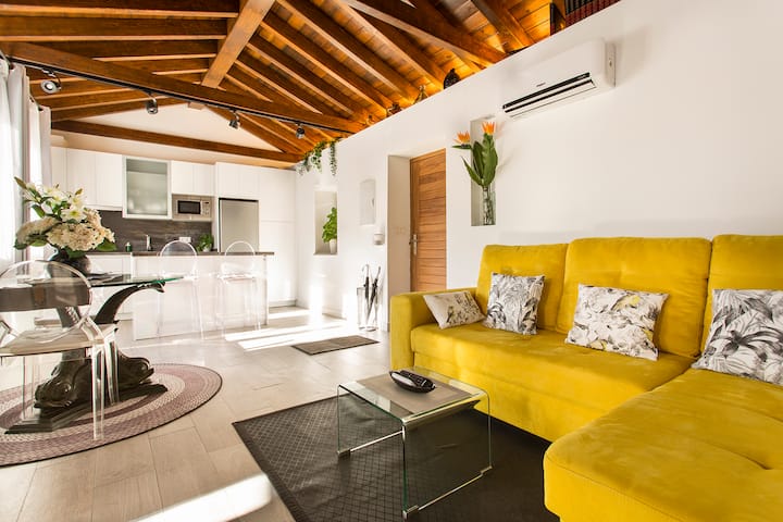 Casa Con Terraza Y Parking En El Albaicín - 格拉納達