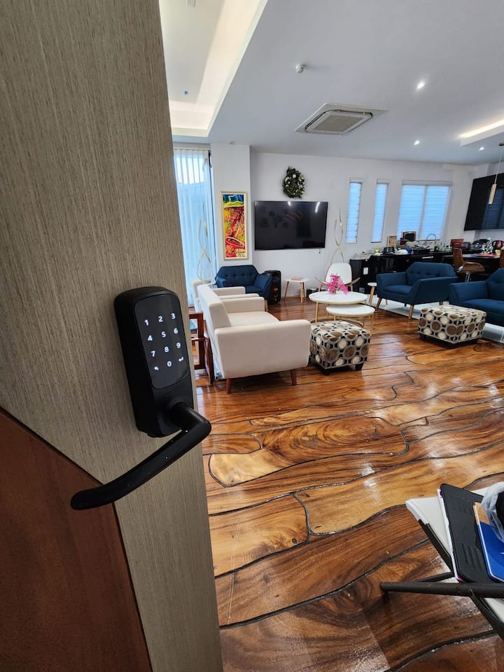 The Luxe At Gentle Studio Unit 2 - Port of Spain