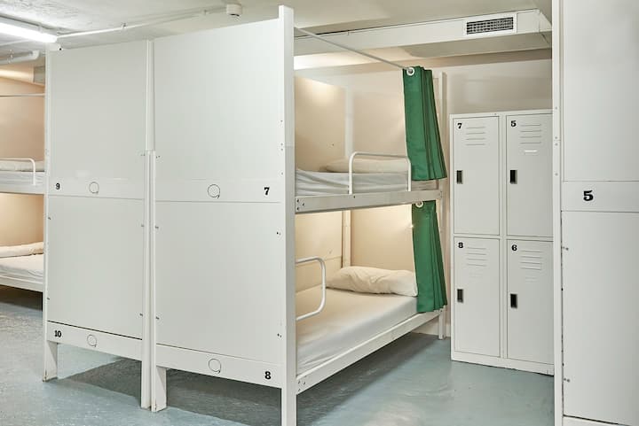 Cama En Dorm Femenino 16pax - La Barceloneta