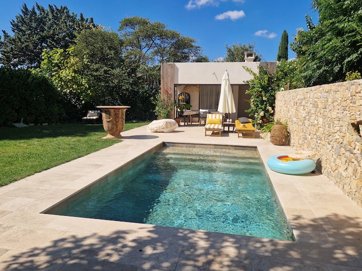 Villa De Plain Pied Avec Piscine - Nîmes