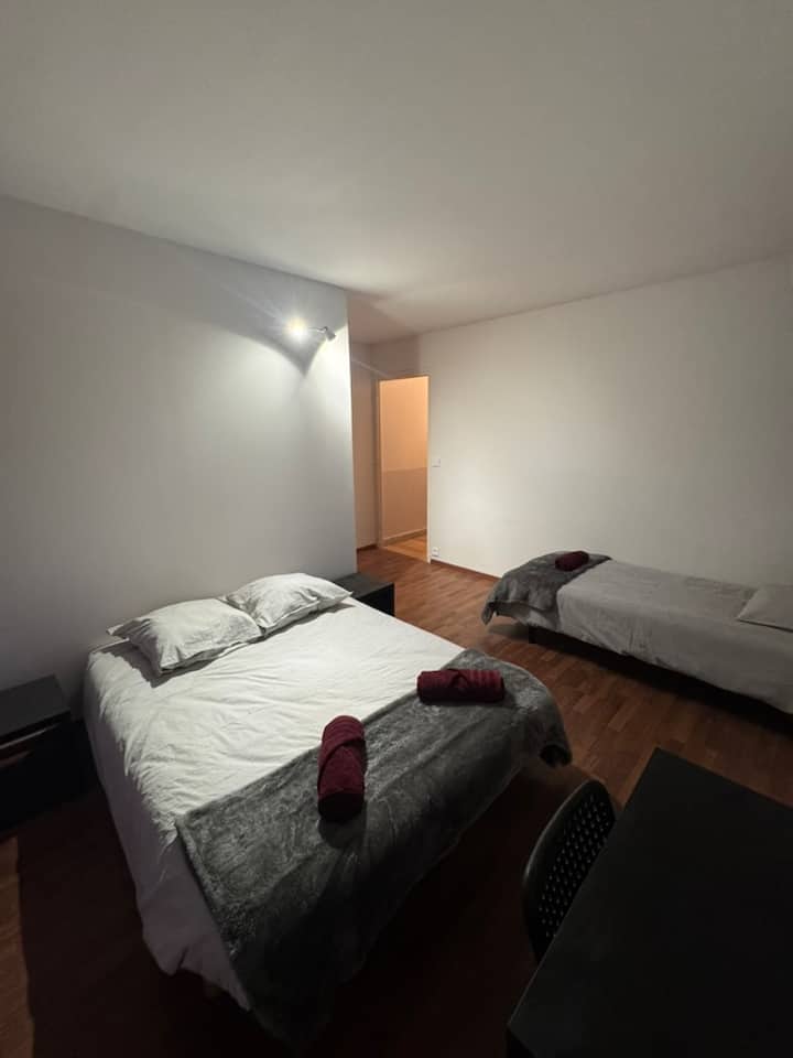 Chambre Triple Avec Sdb - Belley