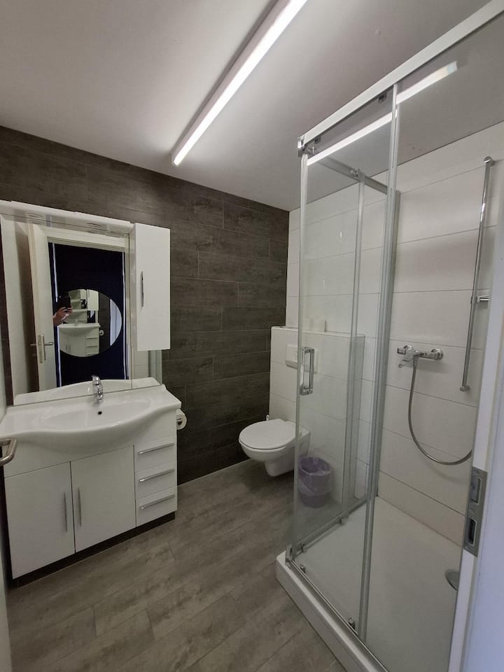 Möbliertes Zimmer Mit Dusche/wc - Sankt Anton