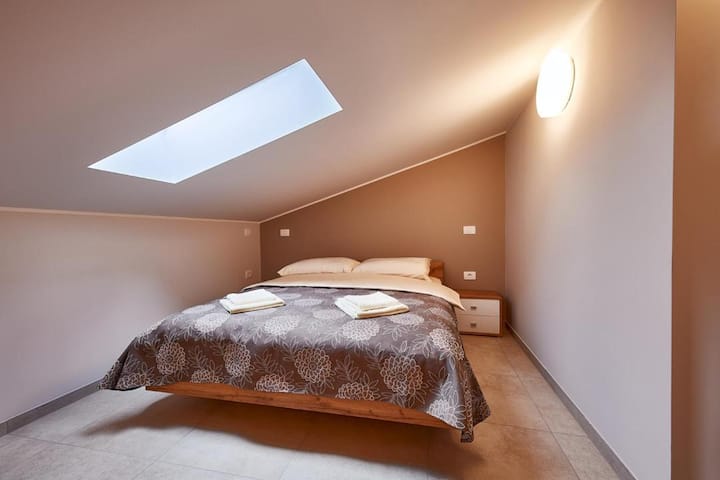 Rouna Apartments And Winery - Apartment W/ Balcony - Slap