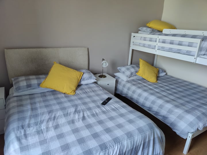 Forth Bay Rm 3 Ensuite
Sleeps 5 - St Monans