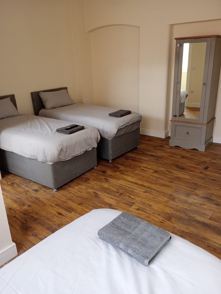 Flat B City Centre Apartment - Leeds