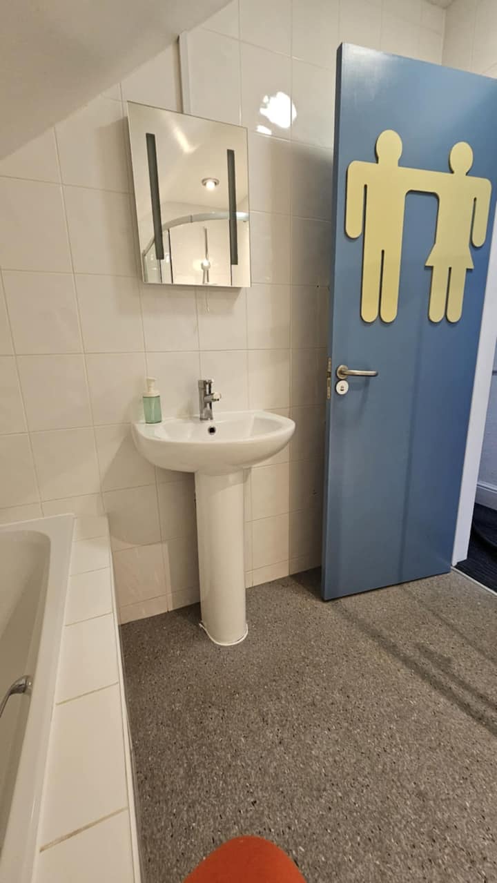 Cosy Triple Or Family Room - Bude