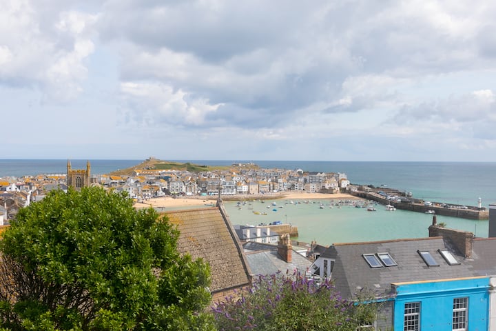 Tide View - Town House With Sea Views And Parking - St Ives