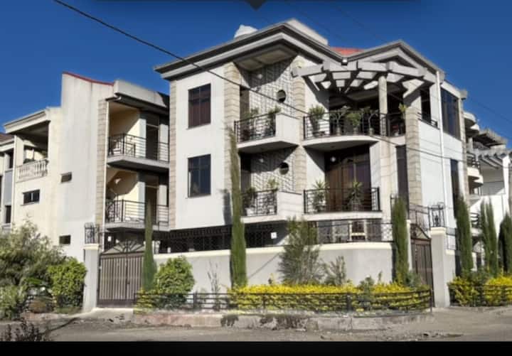 Welcome To This Spacious House - Addis Ababa