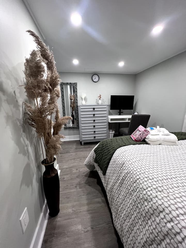 Private Suite In A Basement - New Brunswick, NJ
