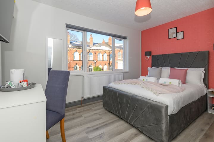Private Room Close To Leeds Centre +Shared Kitchen - 리즈
