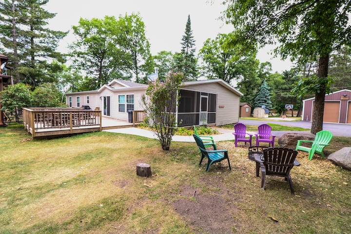 Rocky Pines Vacation Home - Moose Lake State Park, Moose Lake