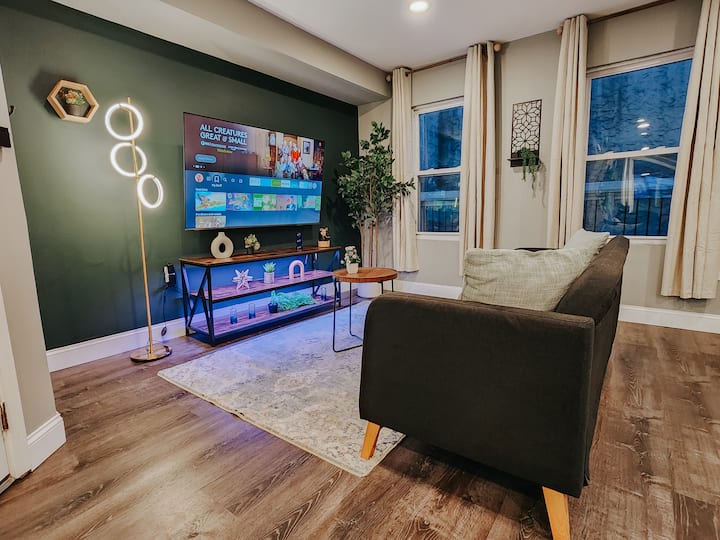 South St | King Bed | Balcony | 65" Tv | W/d - Philadelphia