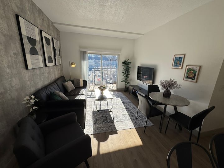 Modern Marvel | Free Parking, Gym, Near Stadium - Fourth Ward - Charlotte
