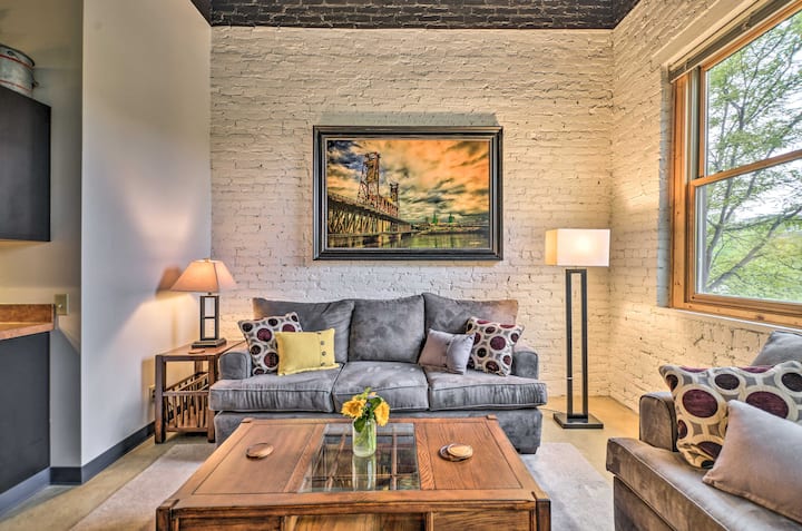 Cozy Downtown Loft Retreat - ビリングス, MT