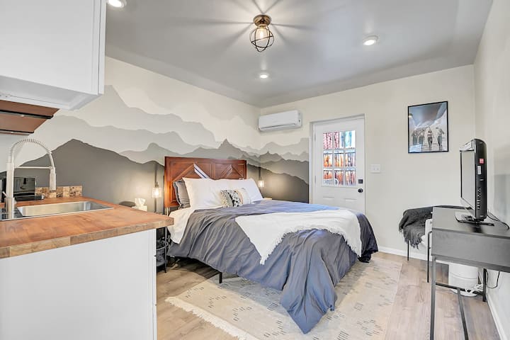 Sloan Lake Studio- Red Rocks/mile High/ball Arena - Baker - Denver