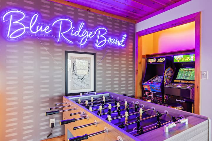 The Antler Lodge-sauna+hot Tub+great Views+game Rm - Blue Ridge, GA