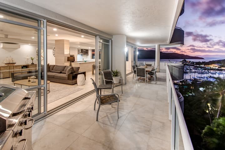 Yacht Harbour Towers 3 - Hamilton Island