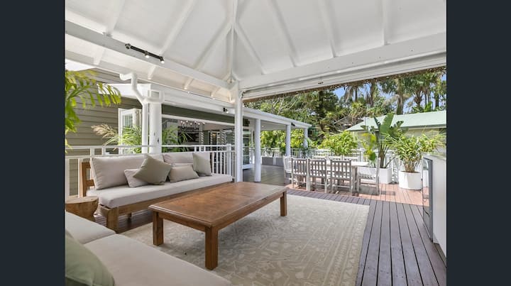 Open Plan Home In Sunshine Beach - Noosa Heads