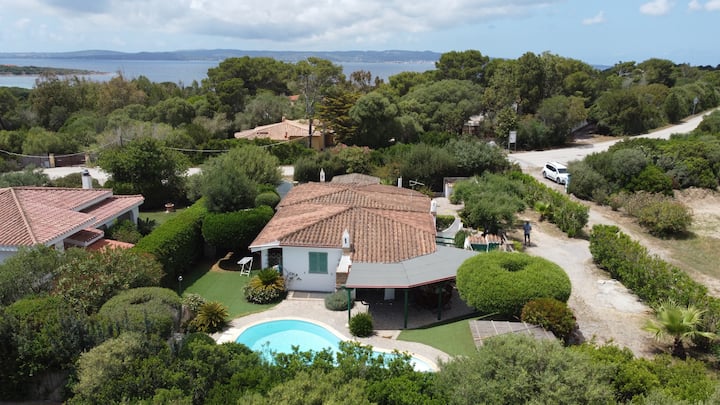 Villa Rosa
A 5 Min. De La Plage - Sant'Antioco