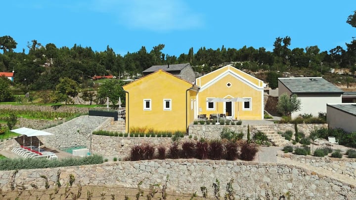 New! Unique & Stylish With An Iconic Swimming Pool - Monchique