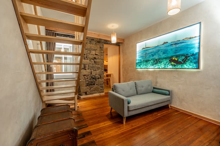 Knock Knock Ii - Ponta Delgada