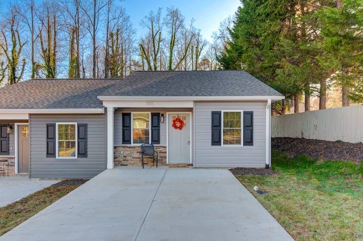 Eighteen 22 - Hickory, NC