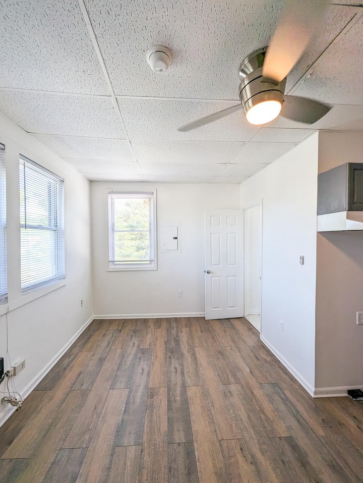 Brooklyn Park Apt Affordable Monthly Rental - Glen Burnie, MD