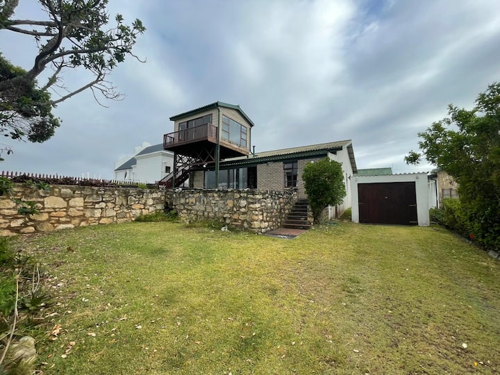 Patatgat, 14 Oos St - Still Bay