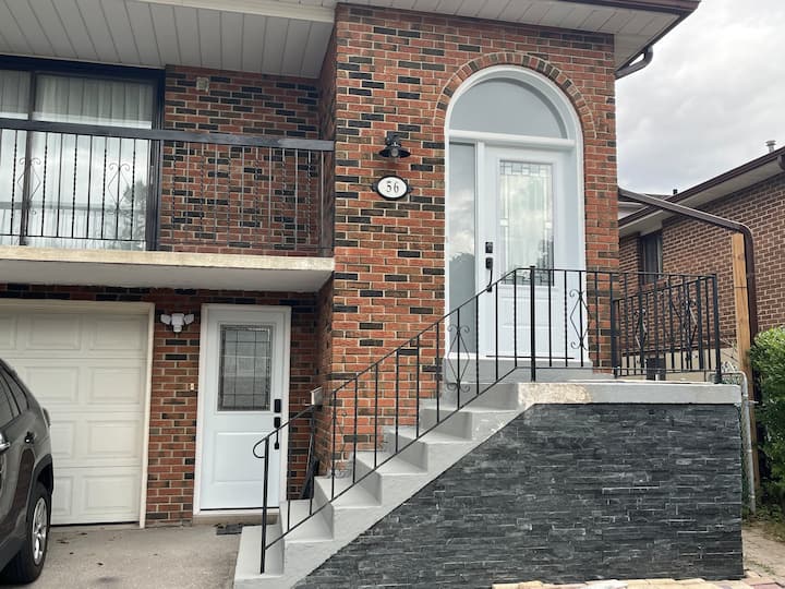 Cozy Private Room · North York · 401/404 Monthly - Toronto