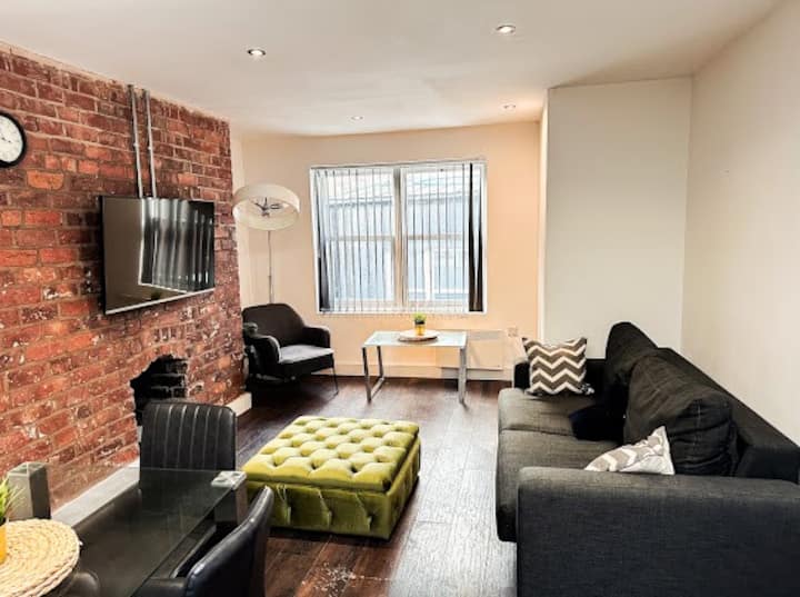 City Centre 2 Bedroomed Apt Sleeps 8 - Liverpool