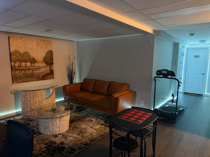 Modern Home With All Comforts - Winnipeg
