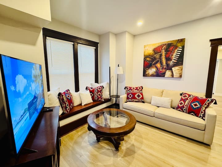 Spacious Smart Stays - Sarnia