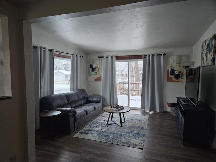 Spacious Home 2 Miles To Lambeau - Green Bay, WI